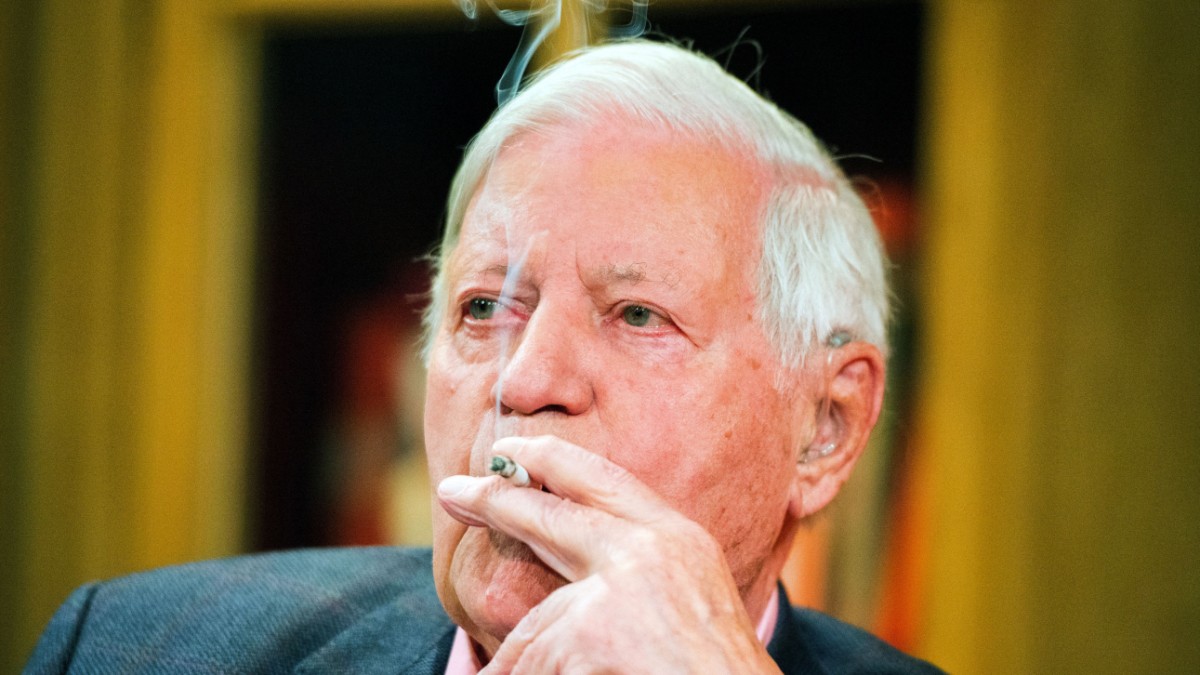 Helmut Schmidt va-t-il arrêter de fumer ? - L'Allemagne : en général et ...